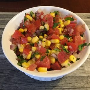 Salsa mexicaine avec tomates, maïs et coriandre fraiche - SuperCardio